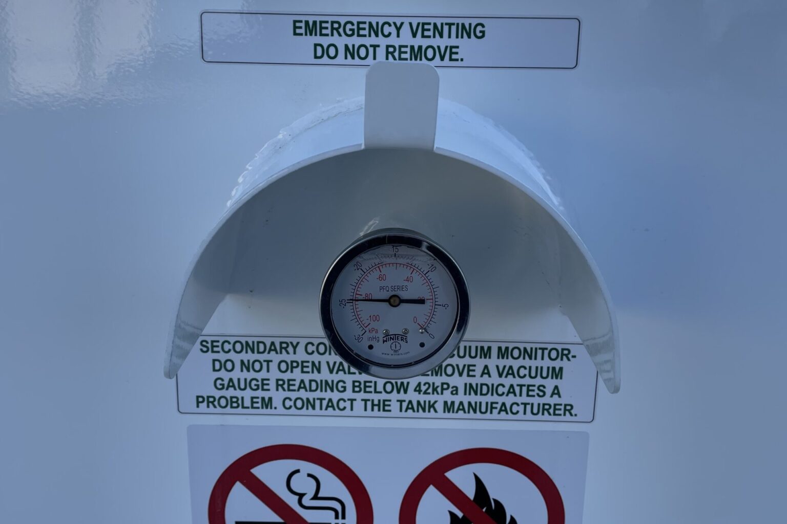 Nithwood Fuel Tanks - Double Wall Interstitial Space Monitoring Gauge